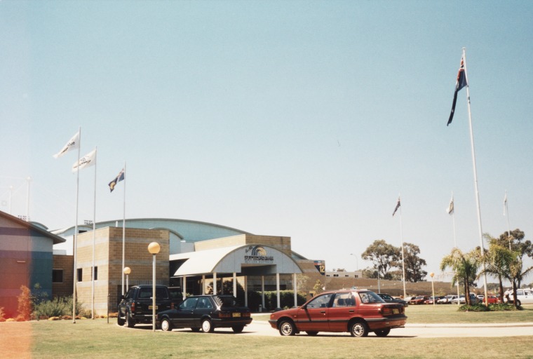 Superdrome, Mt. Claremont. - JPG 75.3 KB