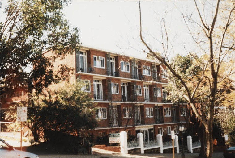 Riverview Holiday Apartments, 42 Mount Street, Perth, September 1996 ...