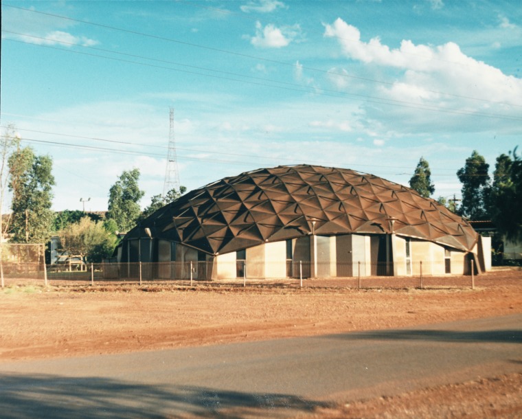Goldsworthy, April 1988. - JPG 120.0 KB