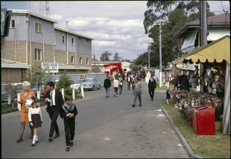 At the Perth Royal Show, September 1967. - JPG 125.8 KB