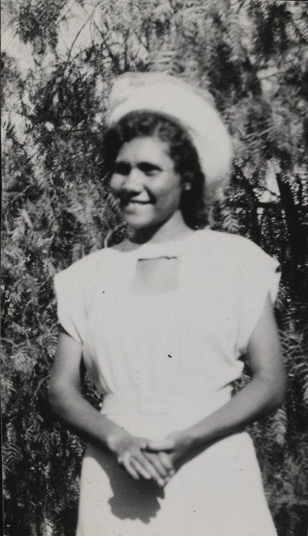 Lorraine Atkinson, Mt Margaret Mission. - JPG 80.2 KB