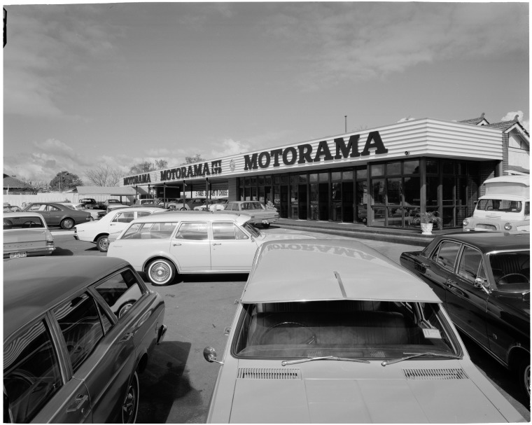 Motorama Pty Ltd showroom and car yard in Inglewood, August 1971. - JPG ...