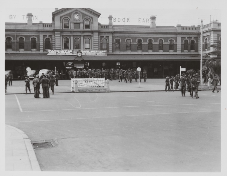 Soldiers outside Perth Train Station. - JPG 86.1 KB