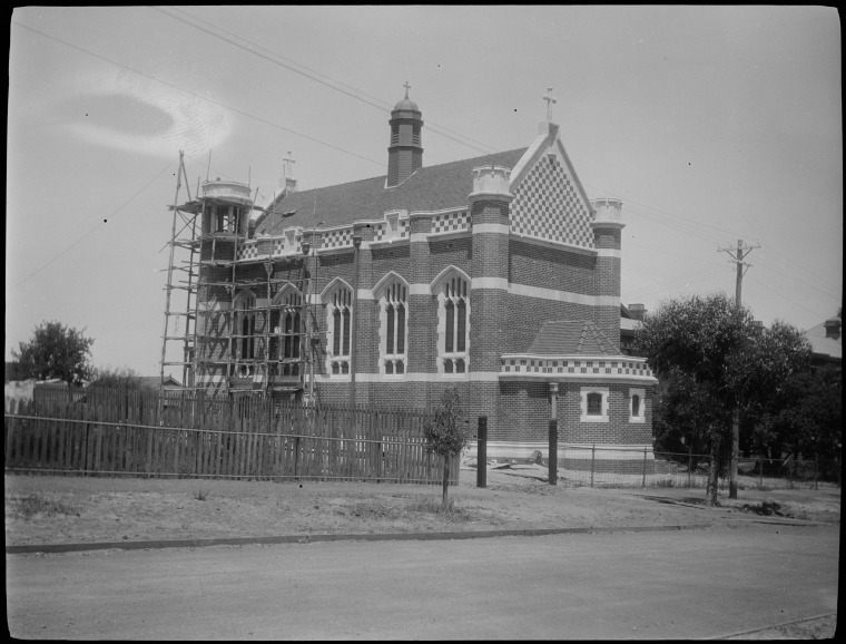 The new Chapel at Perth College, Mt Lawley under construction, 7 ...