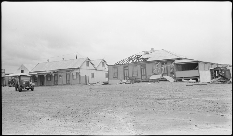 Aftermath of a cyclone at Marble Bar, Western Australia. - JPG 72.6 KB