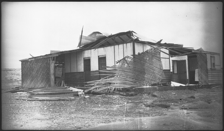 Aftermath of a cyclone at Marble Bar, Western Australia. - JPG 97.7 KB