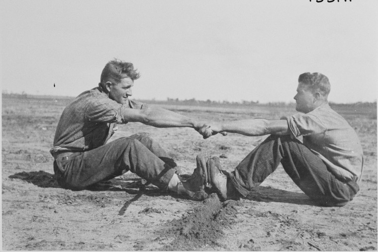Norm Cook and Frank Broomhall scratch pulling on Loc. 1913 (Milverton ...