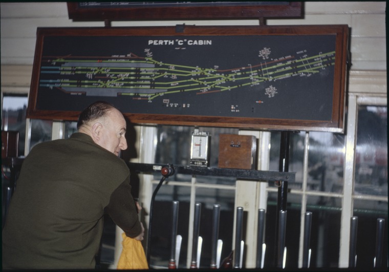 Signal Box C, Perth Railway Station, 4 July 1965. - JPG 84.5 KB