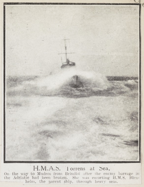 HMAS Torrens at sea. - JPG 134.5 KB