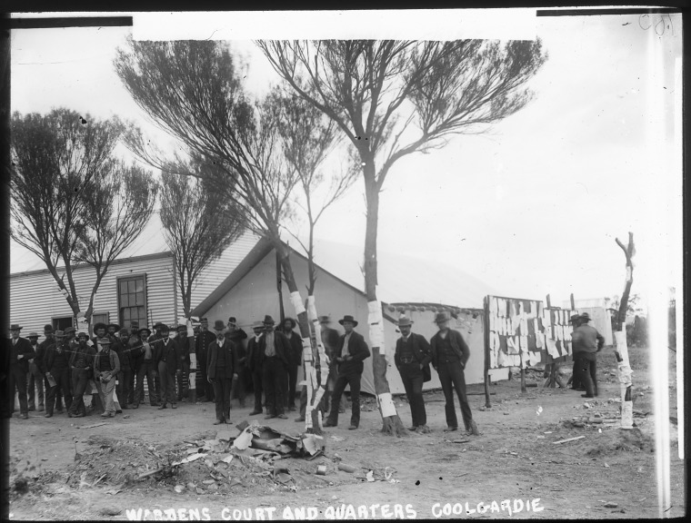 Warden's Court and Quarters, Coolgardie. - JPG 138.8 KB