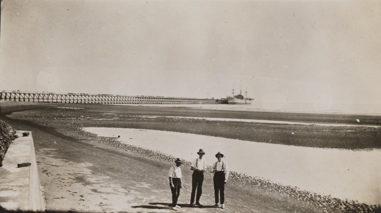 New jetty at Beadon. - JPG 75.0 KB