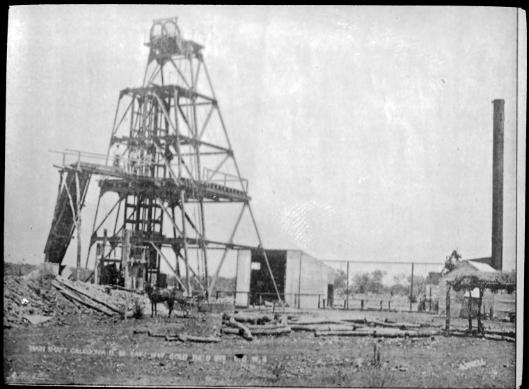 Main shaft, Caledonia Gold Mine. - JPG 106.9 KB