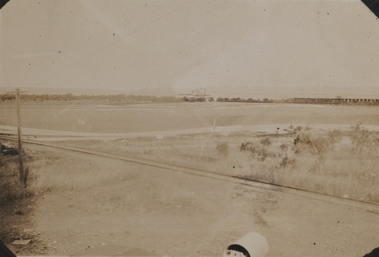 HMAS Geranium at the Wyndham Meatworks jetty. - JPG 62.3 KB
