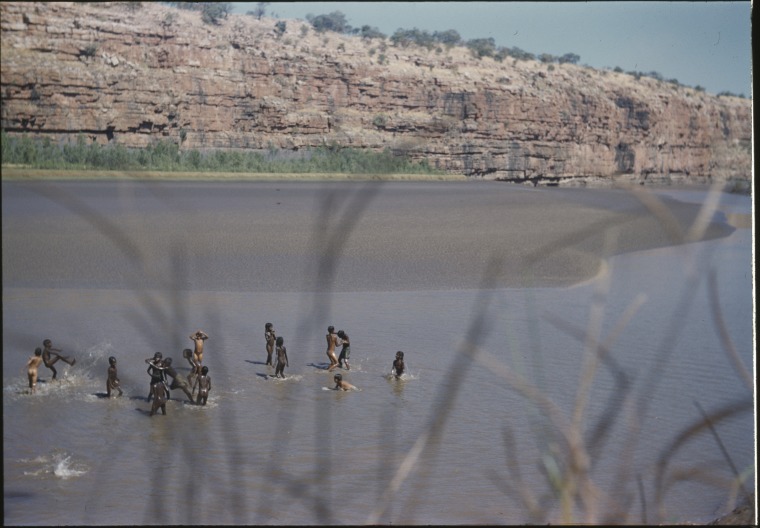 Swimming lessons at Forrest River Mission. - JPG 92.8 KB