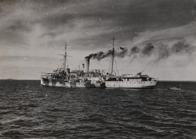 The bombing of Darwin, 19 February 1942. - JPG 98.5 KB