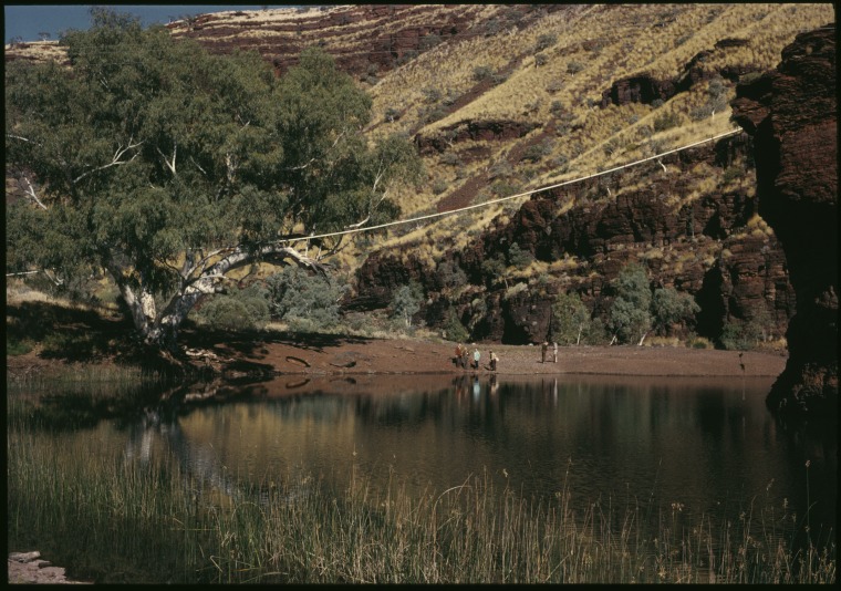 Wittenoom swimming pool. - JPG 153.1 KB