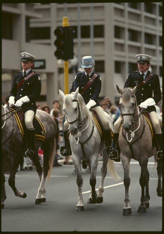 Mounted police in the Perth Anzac Day parade. - JPG 93.7 KB