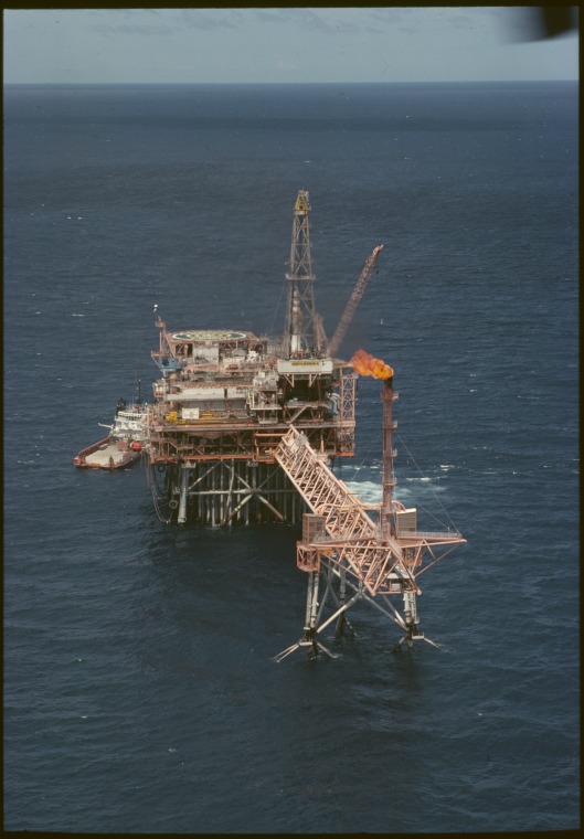 Aerial photographs of the North Rankin 'A' platform on the North West ...