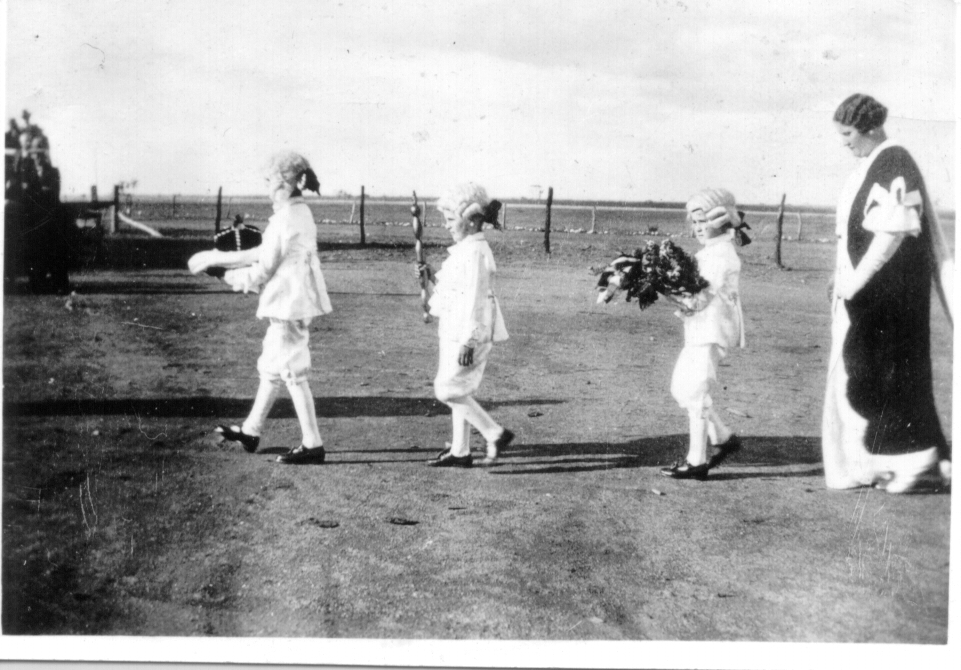 Miss Mavis White is crowned Queen in Mukinbudin as part of the ...