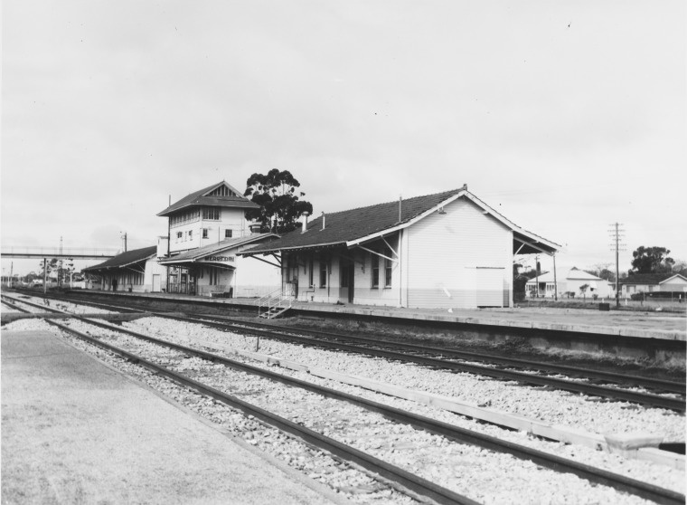 Merredin Railway Station, Western Australia. - JPG 91.5 KB