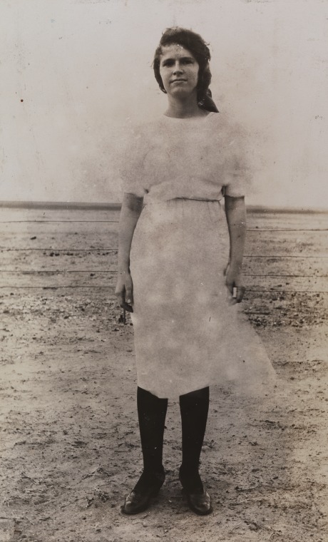 Ms Hamilton at Derby. - JPG 94.4 KB