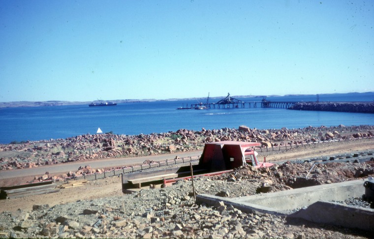 Wharf construction underway at Parker Point (Dampier) - JPG 112.0 KB