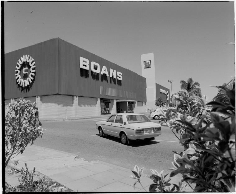 Boans department store at Carousel Shopping Centre, Cannington, 4 ...