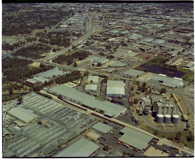Aerial photograph of Welshpool looking north west across the ...