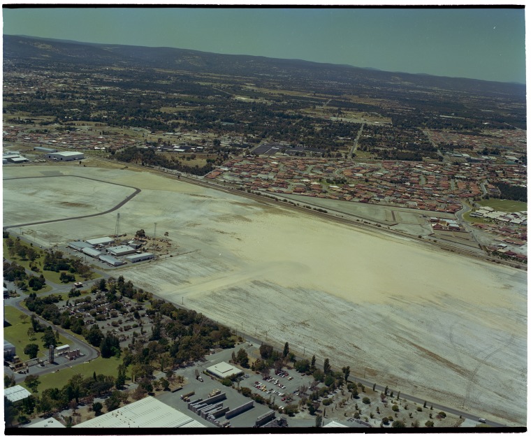 Aerial photographs of the Canning Vale industrial area, 5 November 1997 ...
