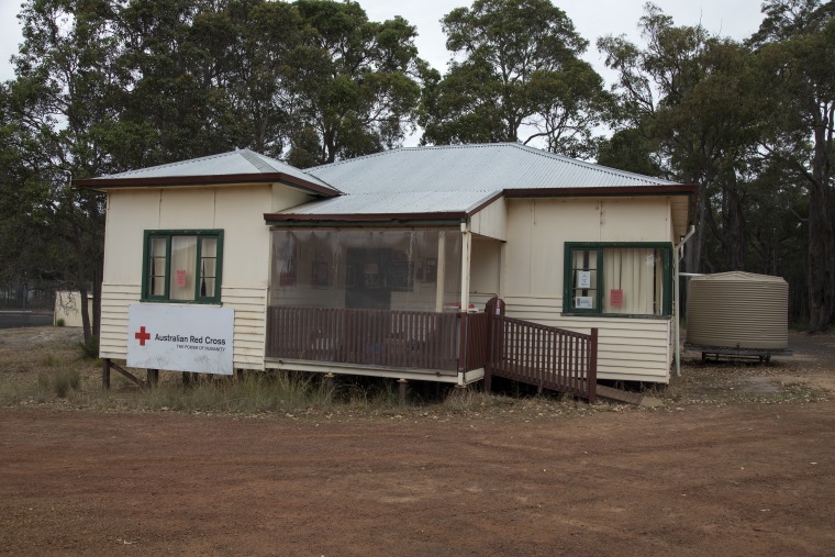 Witchcliffe Red Cross Op Shop, Redgate Road, 24 March 2018. - JPG 140.5 KB
