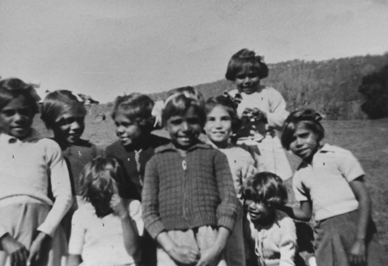 Young girls at Roelands Native Mission. - JPG 103.7 KB
