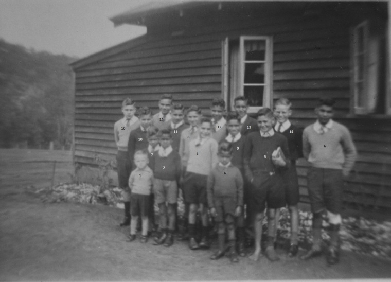 Group of boys at Roelands Native Mission. - JPG 83.6 KB