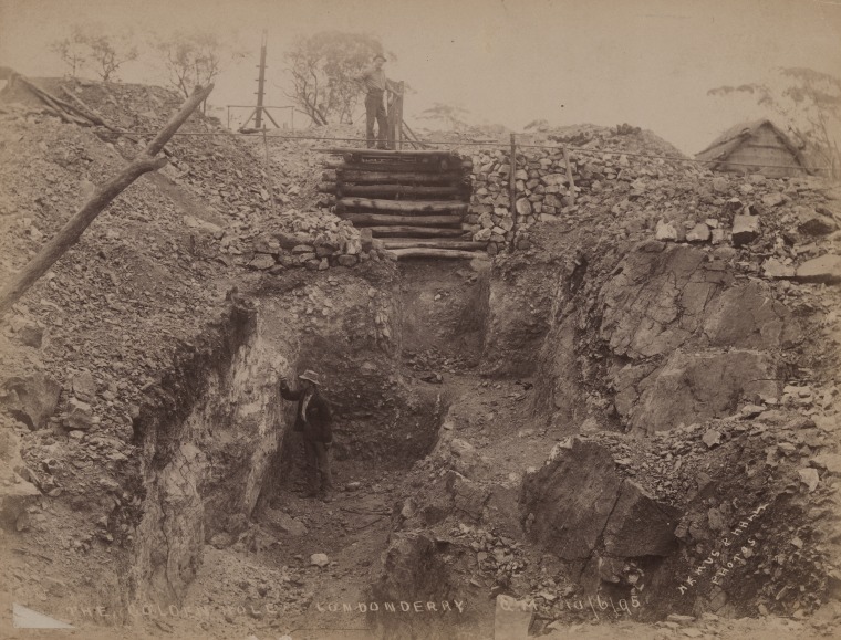 The Golden Hole - Londonerry G.M. 10/6/95. - JPG 158.4 KB