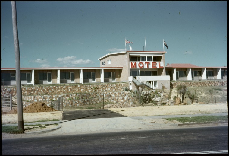 Red Castle Motel, Great Eastern Highway, Rivervale. - JPG 99.7 KB