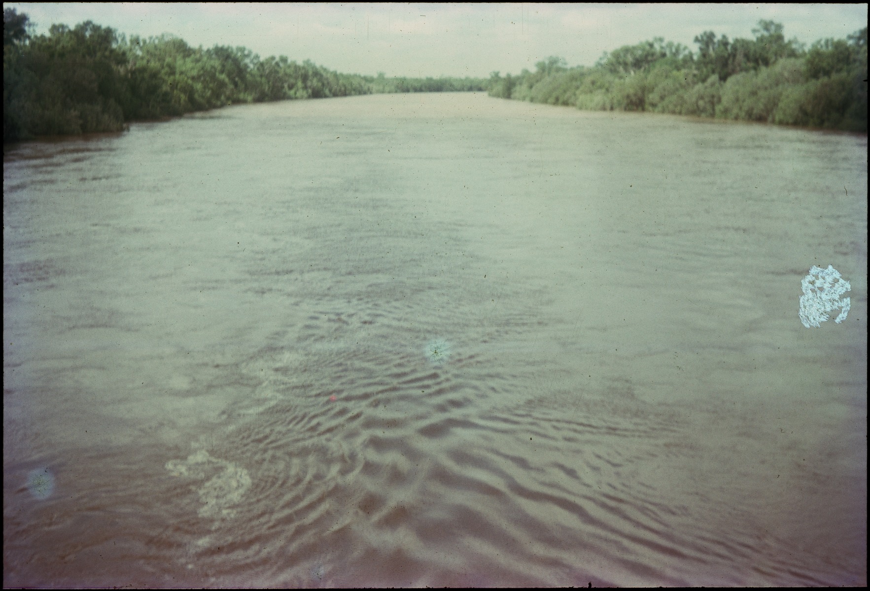 Fitzroy River and the Fitzroy Crossing Bridge, Kimberley, Western ...