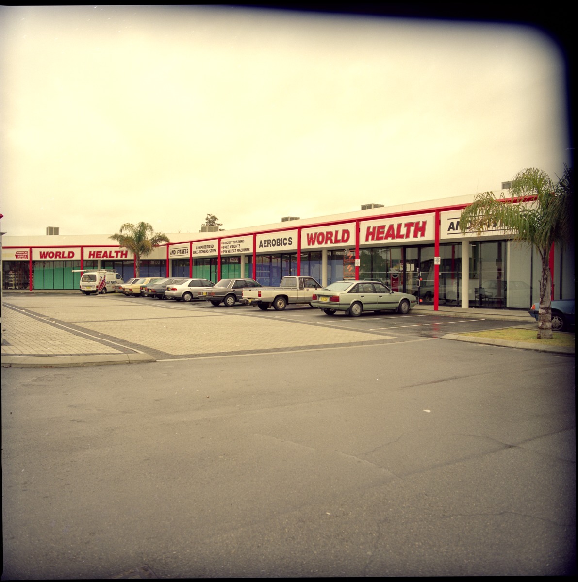 Balcatta Junction, 199 Balcatta Road, Balcatta, 31 August 1992. - JPG ...