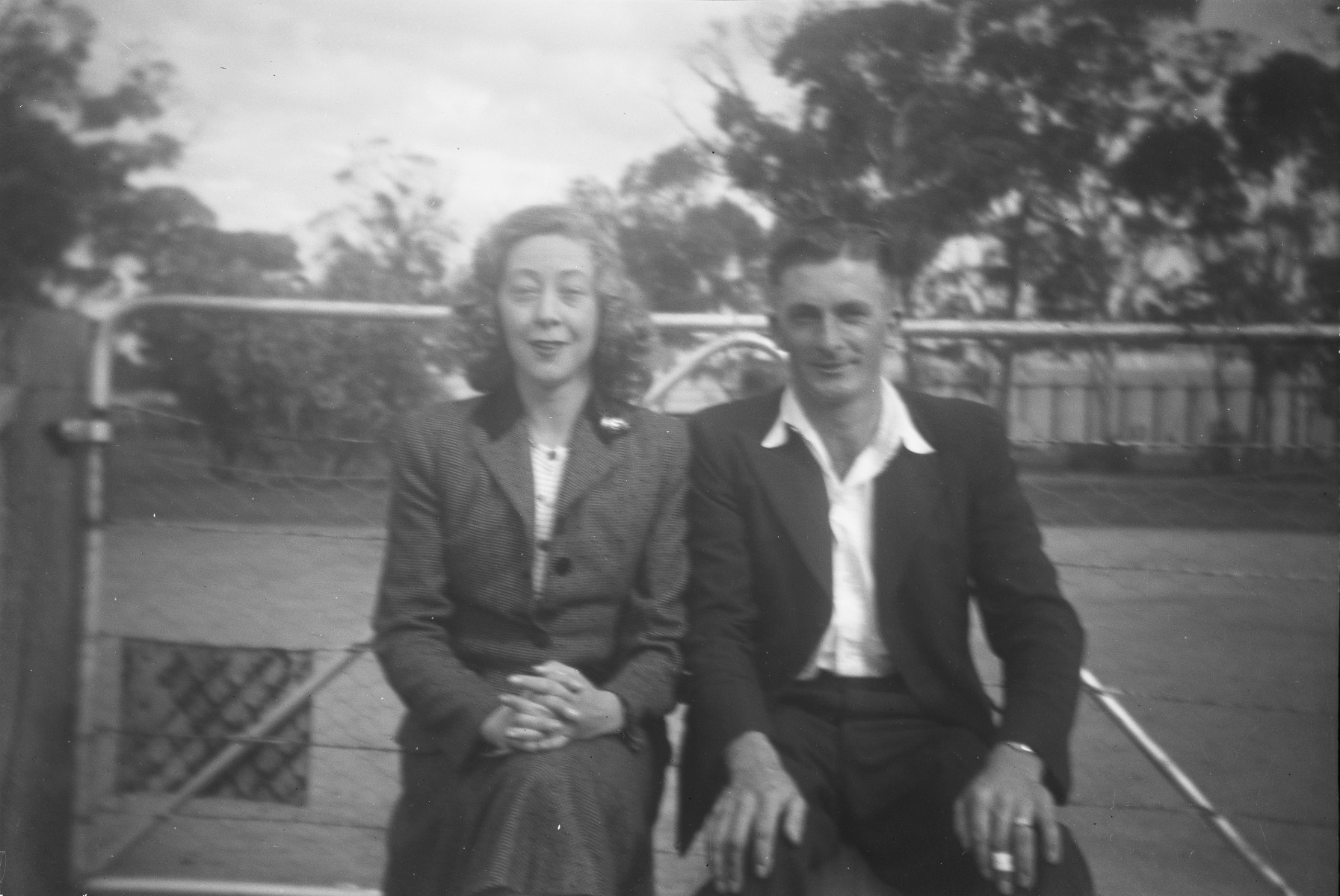 Pool family, Jitarning, Western Australia. - JPG 397.5 KB