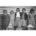 Clay cakes competition, Jitarning School, Western Australia.