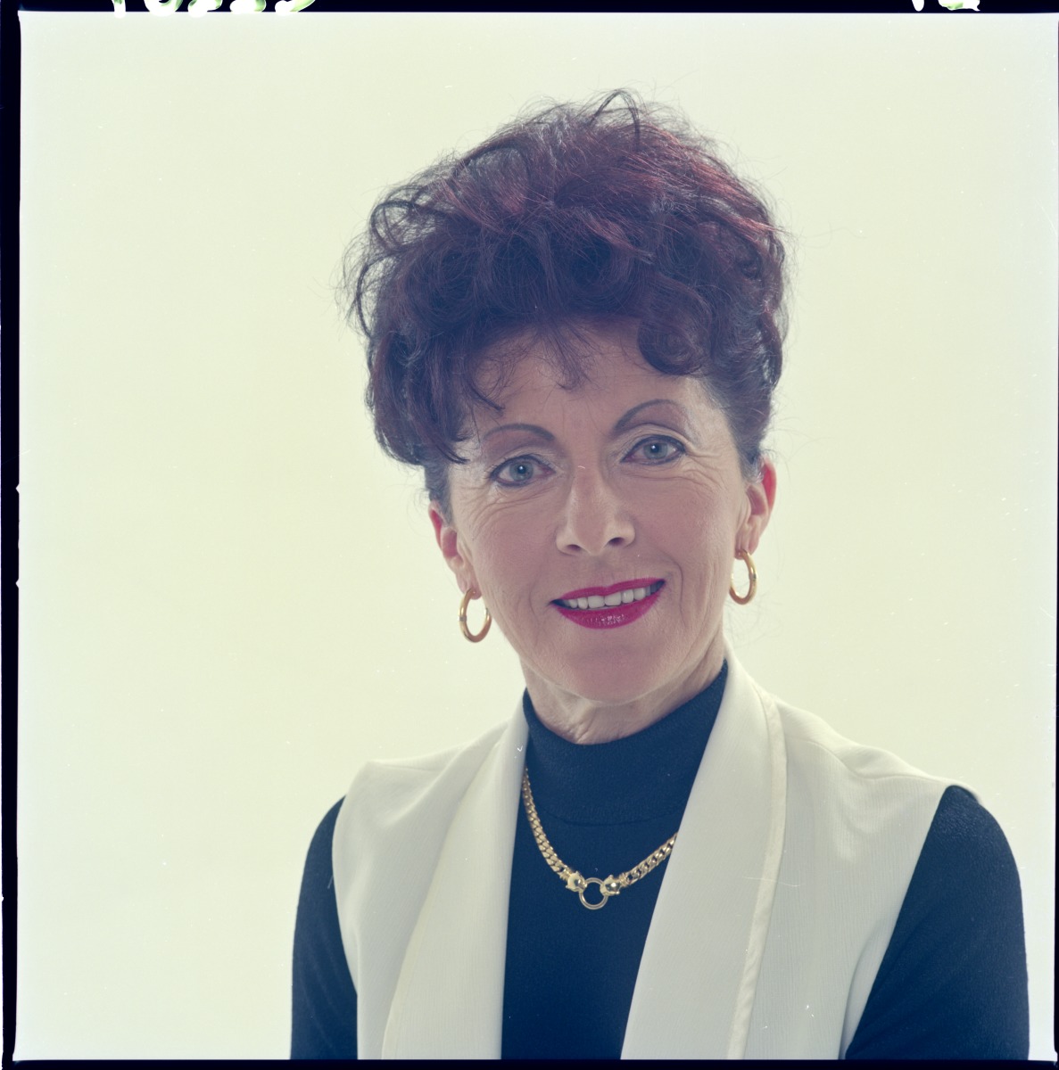 Beverly Riddell, 12 November 1996. - JPG 183.0 KB