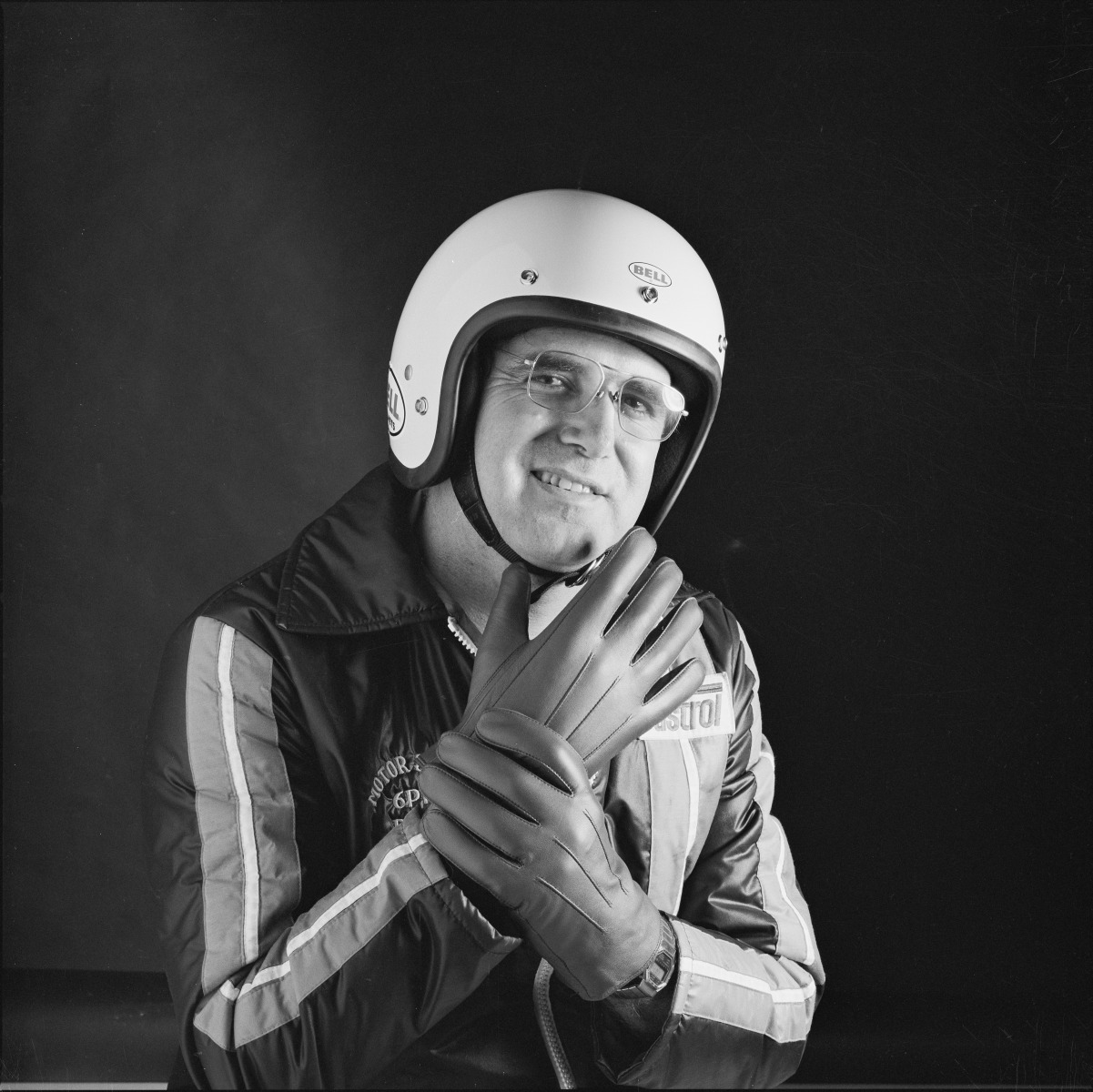 Des Austin, speedway commentator for 6PR, Perth, 29 April 1980. - JPG ...