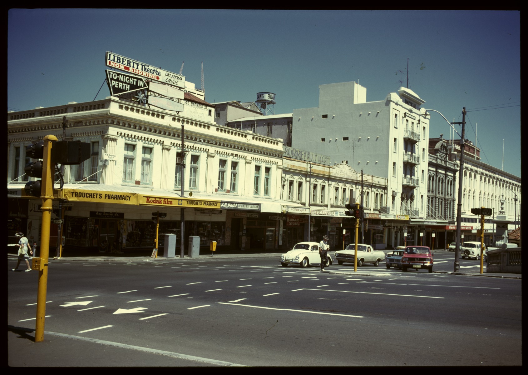 Buildings on Wellington Street between Barrack Street corner and the ...