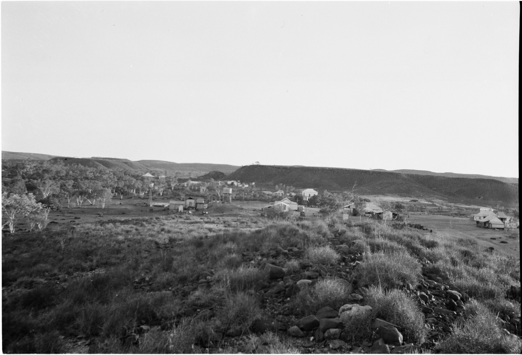 Nullagine viewed from a nearby hill, Western Australia. - JPG 457.2 KB