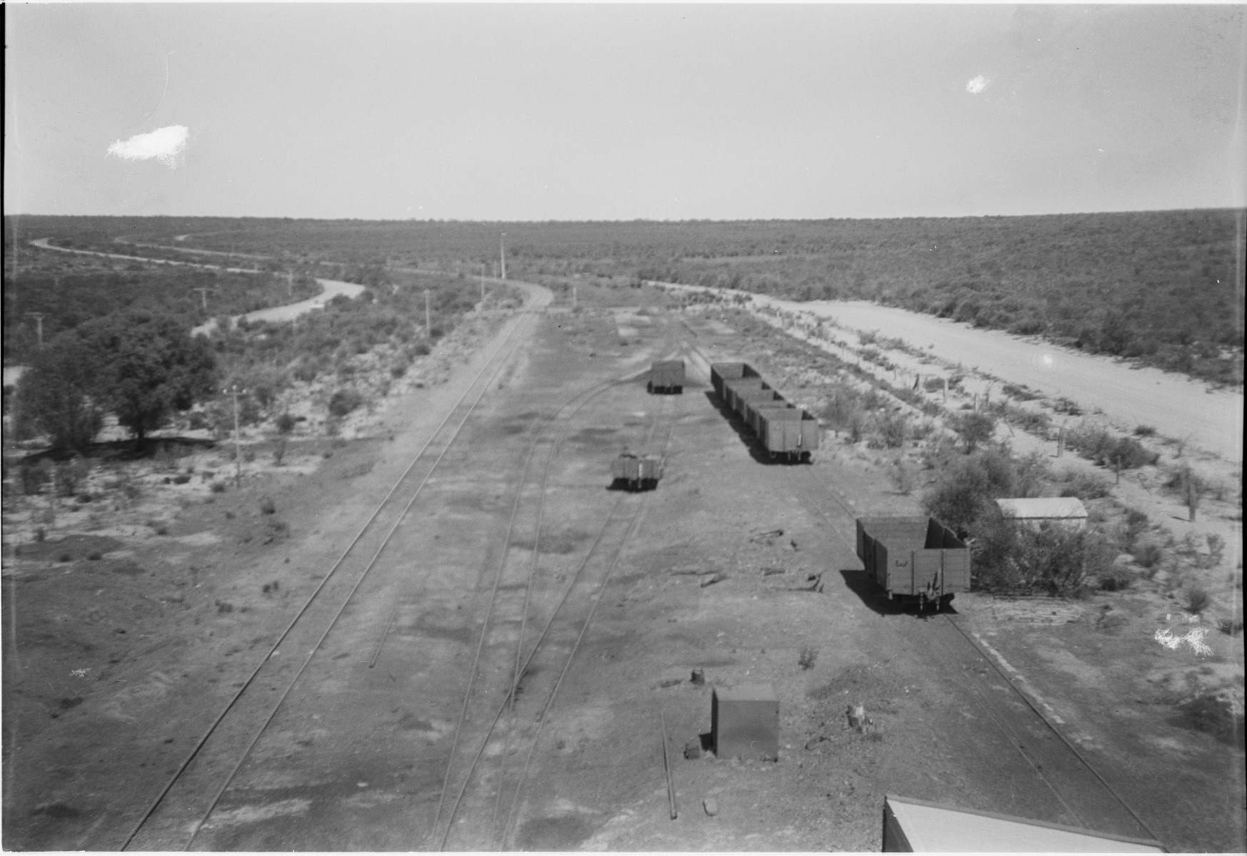 Views from the Caron station coal stage, Western Australia. - JPG 478.5 KB