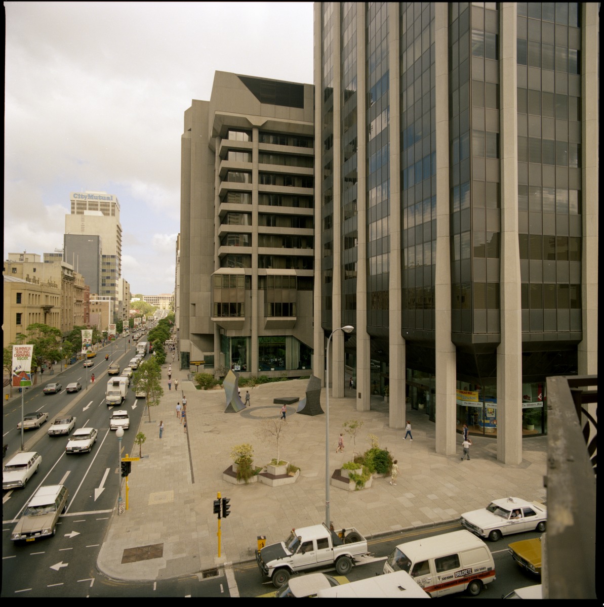 St Georges Terrace, Perth, 20 December 1983. - JPG 323.1 KB
