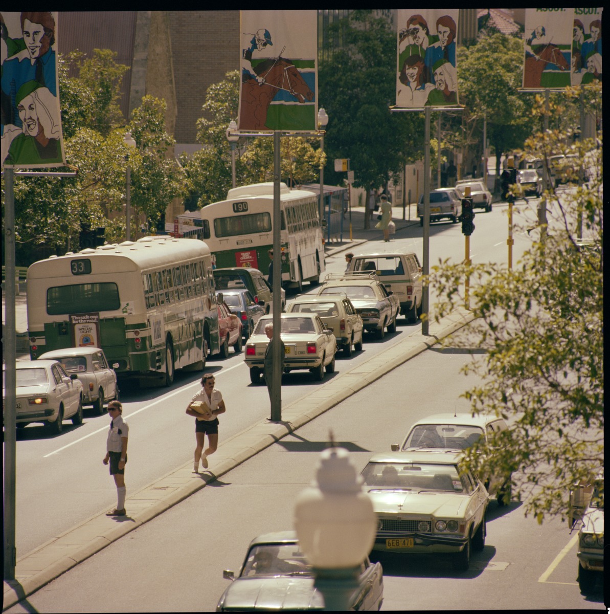 St Georges Terrace, Perth, 20 December 1983. - JPG 398.1 KB