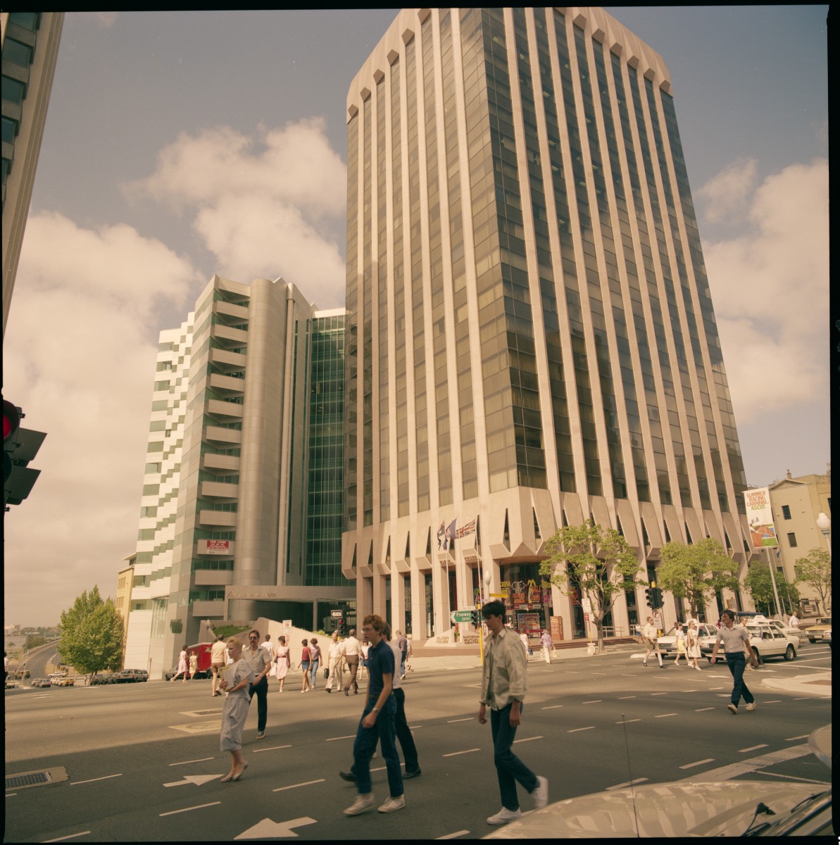 St Georges Terrace, Perth, 20 December 1983. - JPG 332.9 KB
