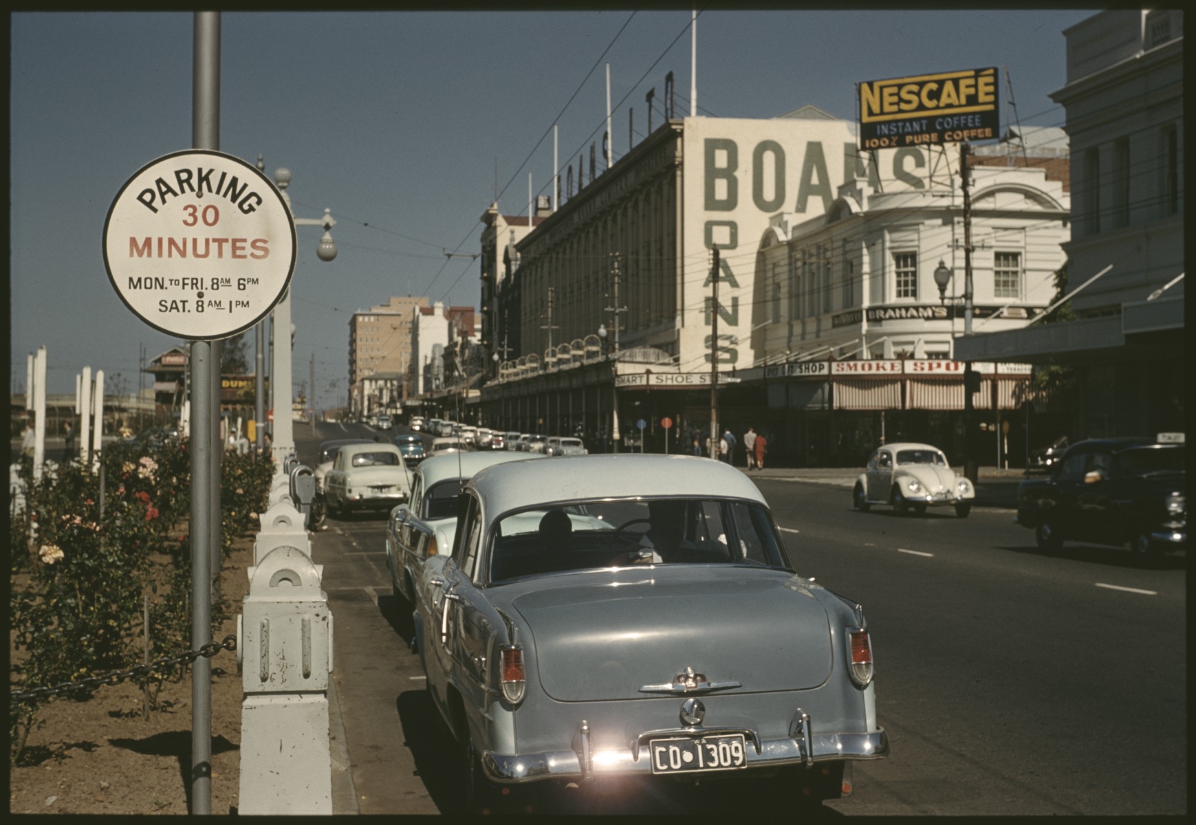 Wellington Street outside the Railway Station and near the corner of ...