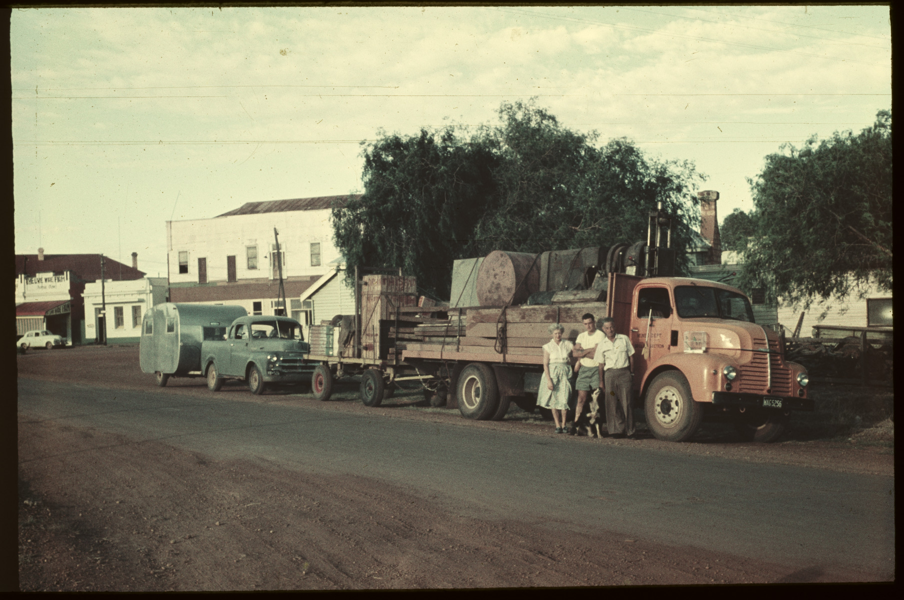 Diamond drilling operations in Western Australia. - JPG 633.4 KB