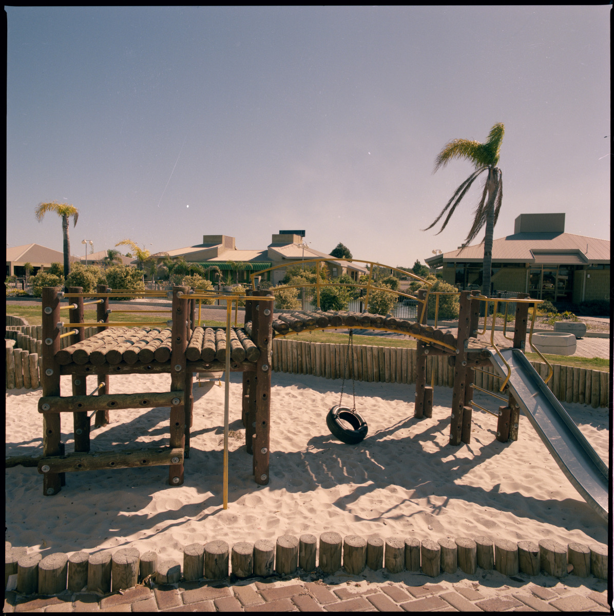 Emu Lake and park, Ballajura, 1 October 1985. - JPG 466.0 KB