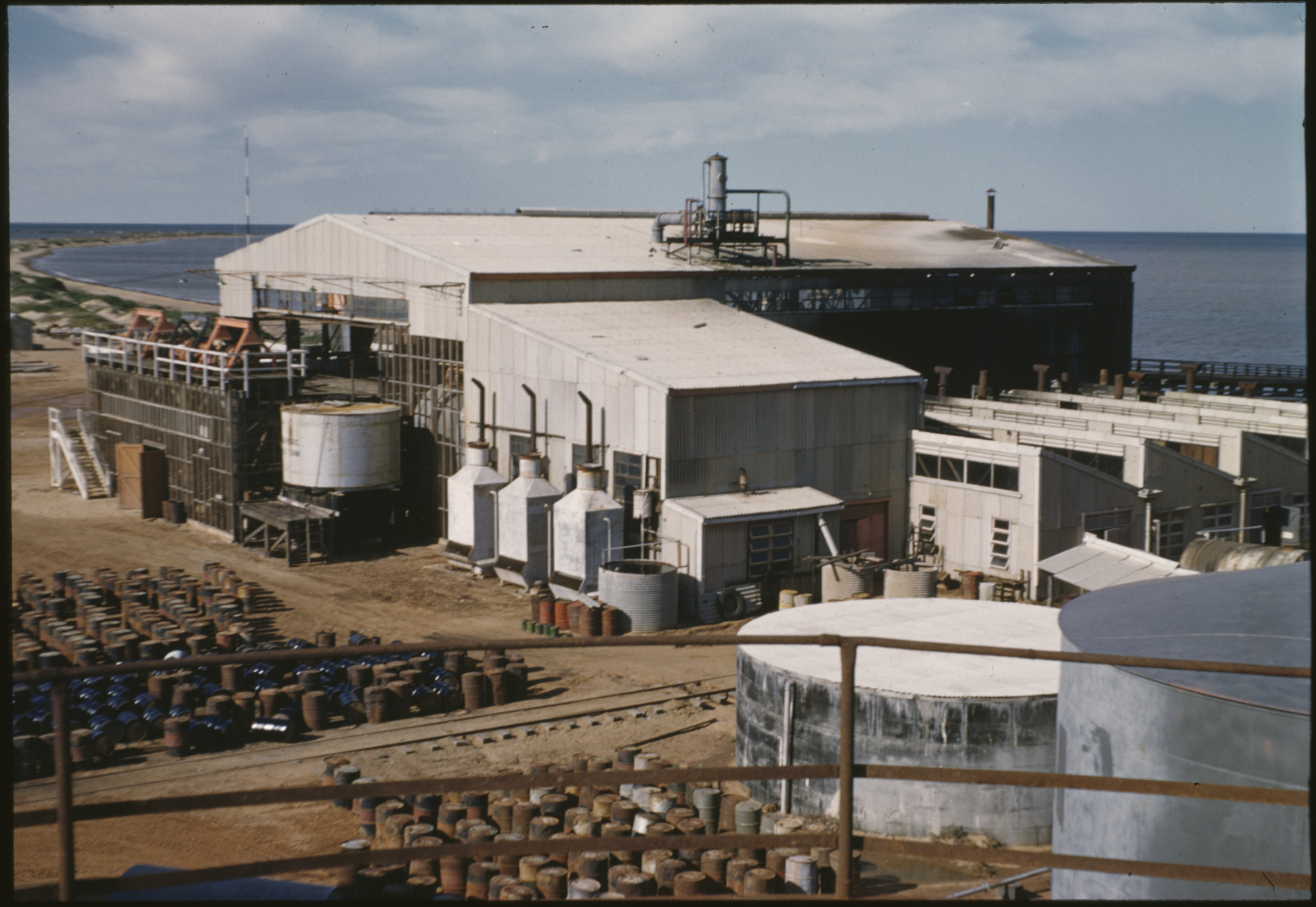 Carnarvon Whaling Station, Western Australia. - JPG 493.5 KB